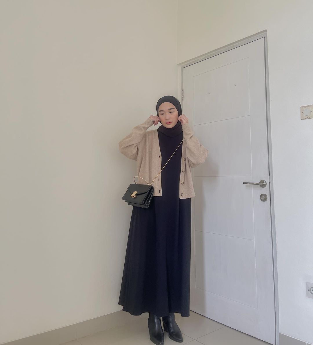 OOTD Denisa Rani Pakai Inner Dres yang Simpel Tapi Fashionable ...