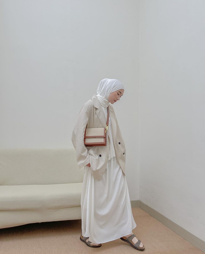 OOTD Denisa Rani Pakai Inner Dres yang Simpel Tapi Fashionable ...