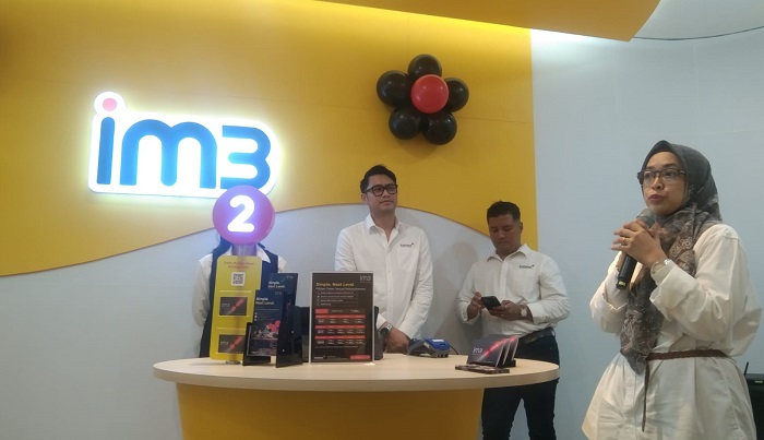 Solusi Digital Kelas Dunia, Indosat Resmikan Gerai IM3 di Kelapa Gading ...